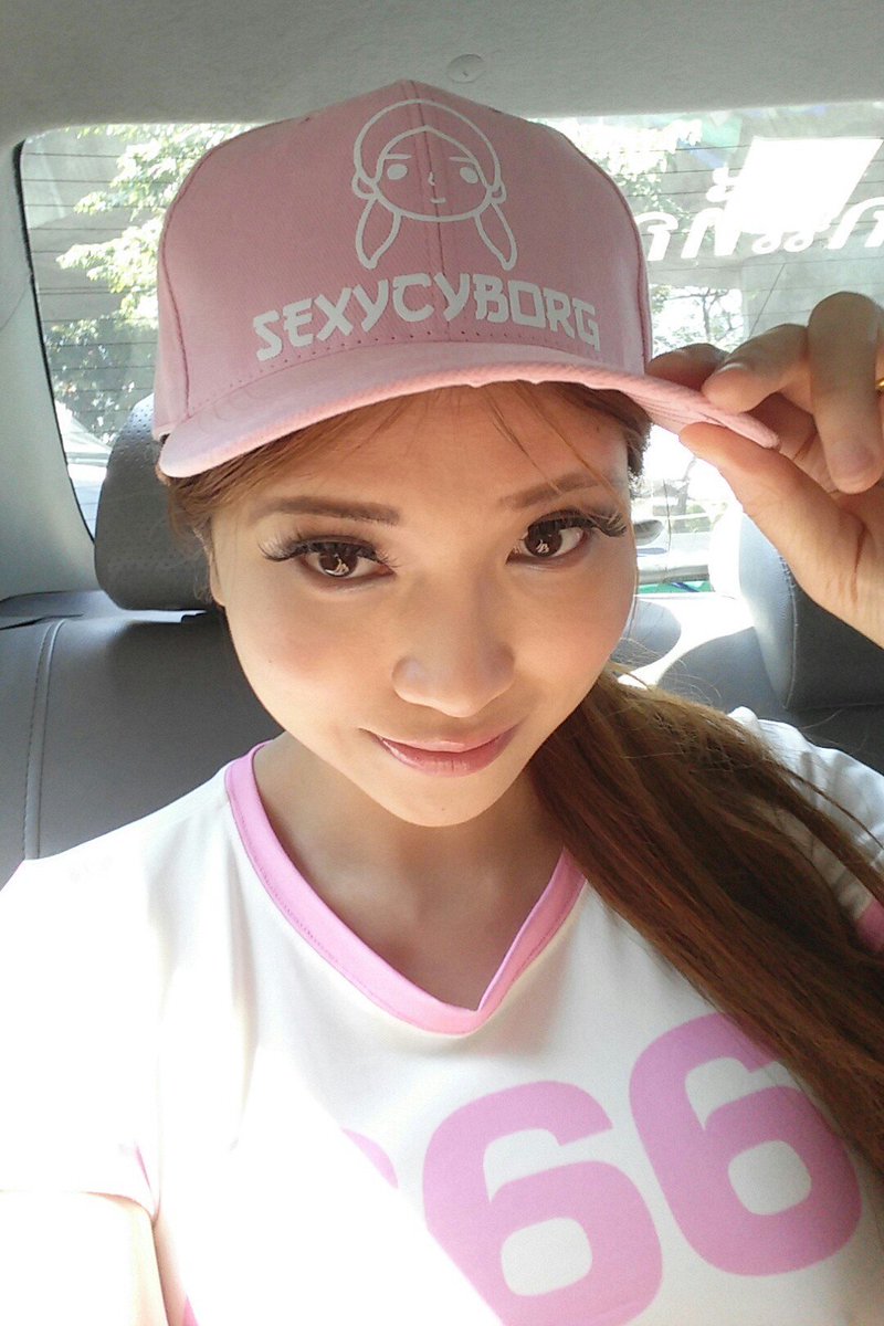 Naomi Wu's Instagram, Twitter & Facebook on IDCrawl