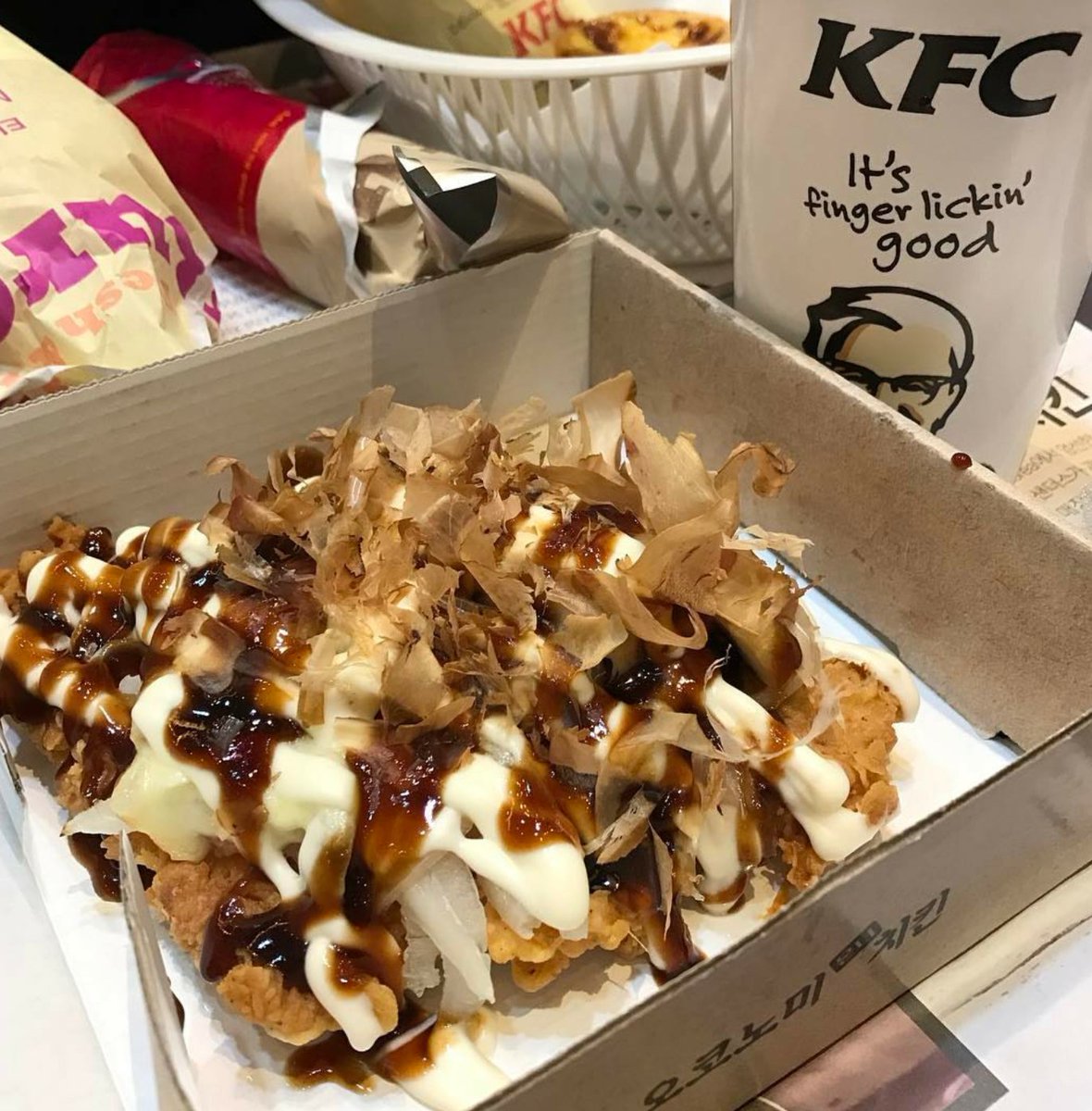 Kpop Exid Hani In KFC Okonomiyaki Chicken