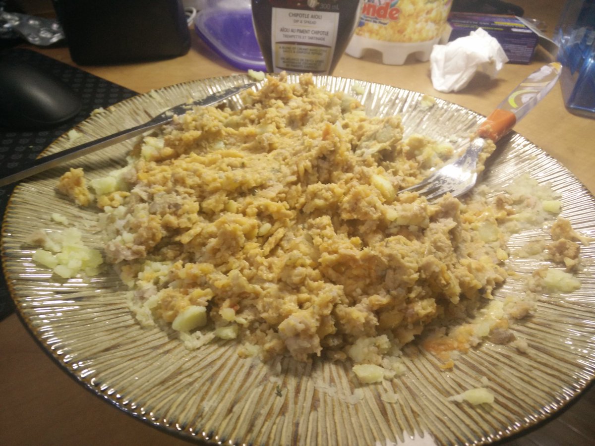 Smashed meat pie with smashed avocado : r/shittyfoodporn