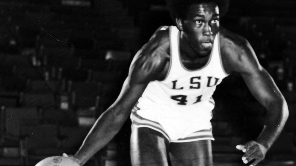 WATCH: How Collis Temple became 's first African American player NBA ...