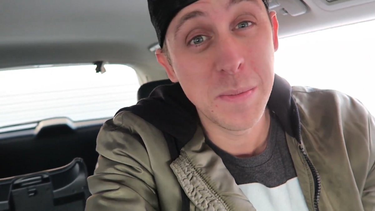 What is the hoodie/jacket romanatwood is wearing? : r/malefashionadvice