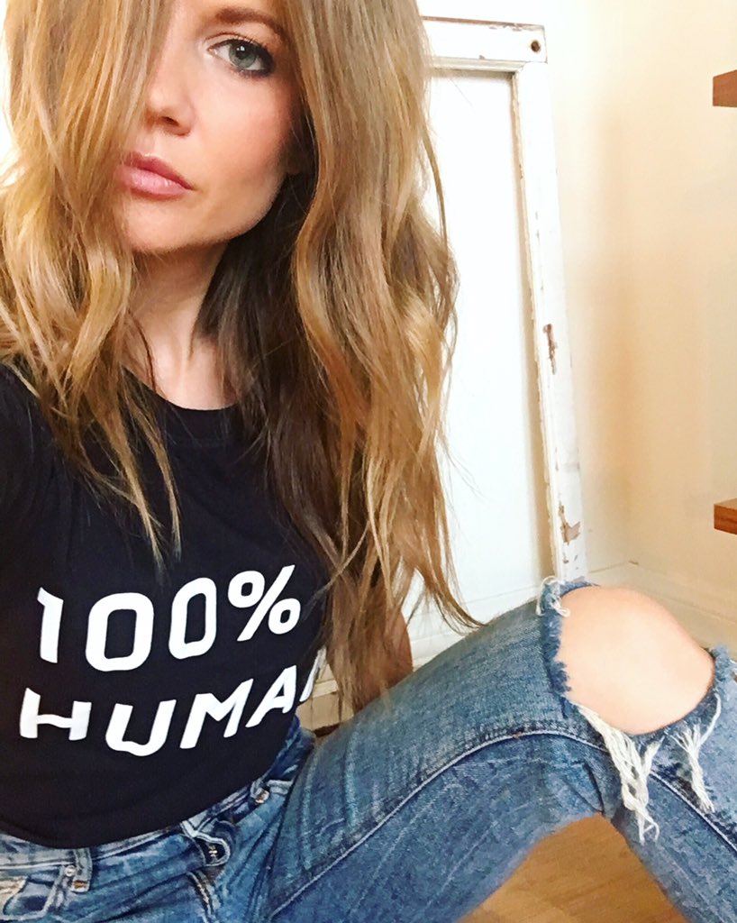 Renee Rogers's Instagram, Twitter & Facebook on IDCrawl