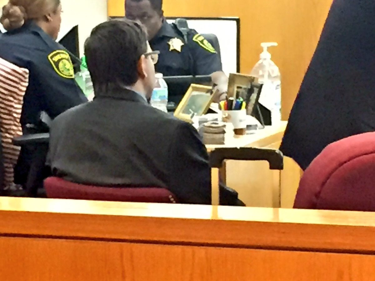 Trial of dr. christopher duntsch continues. he's the former blamed for ...