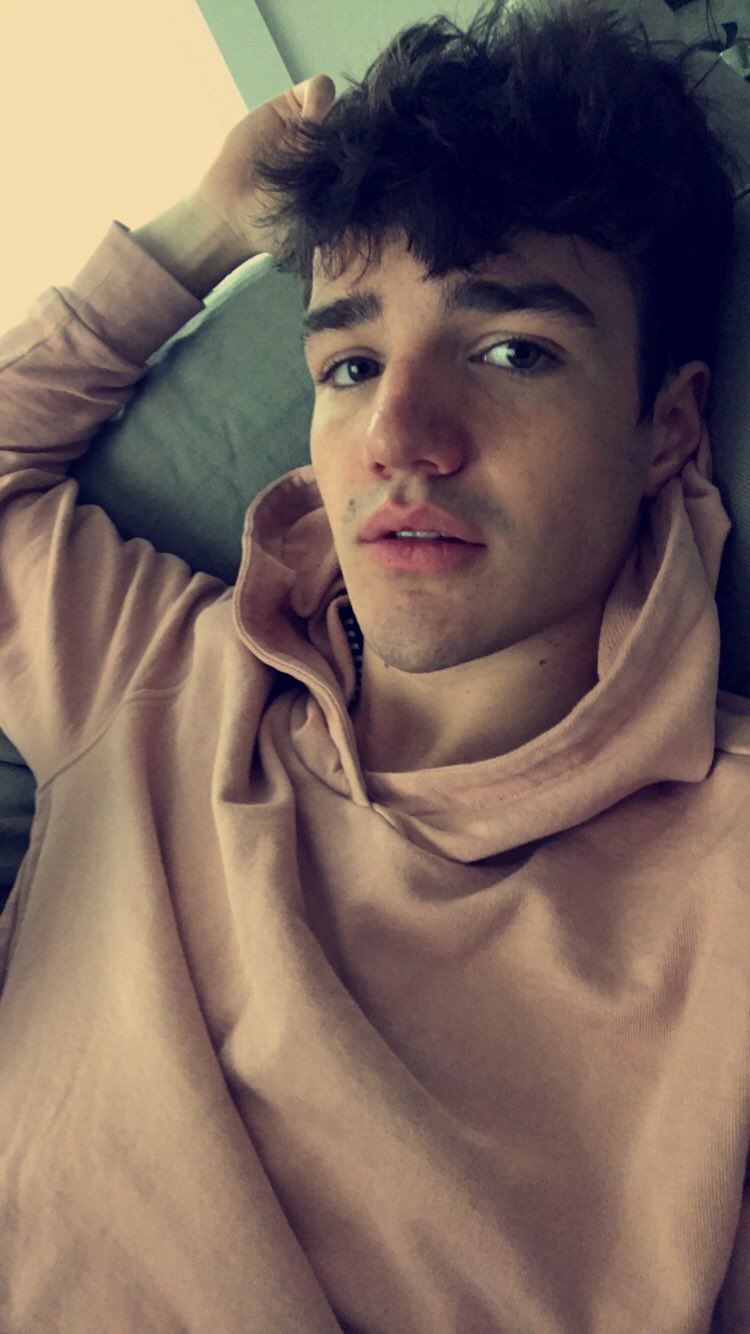 Aaron Carpenter Fotoshoot