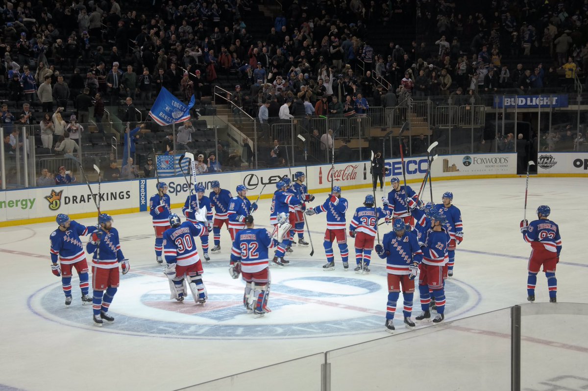 Nyr Salute