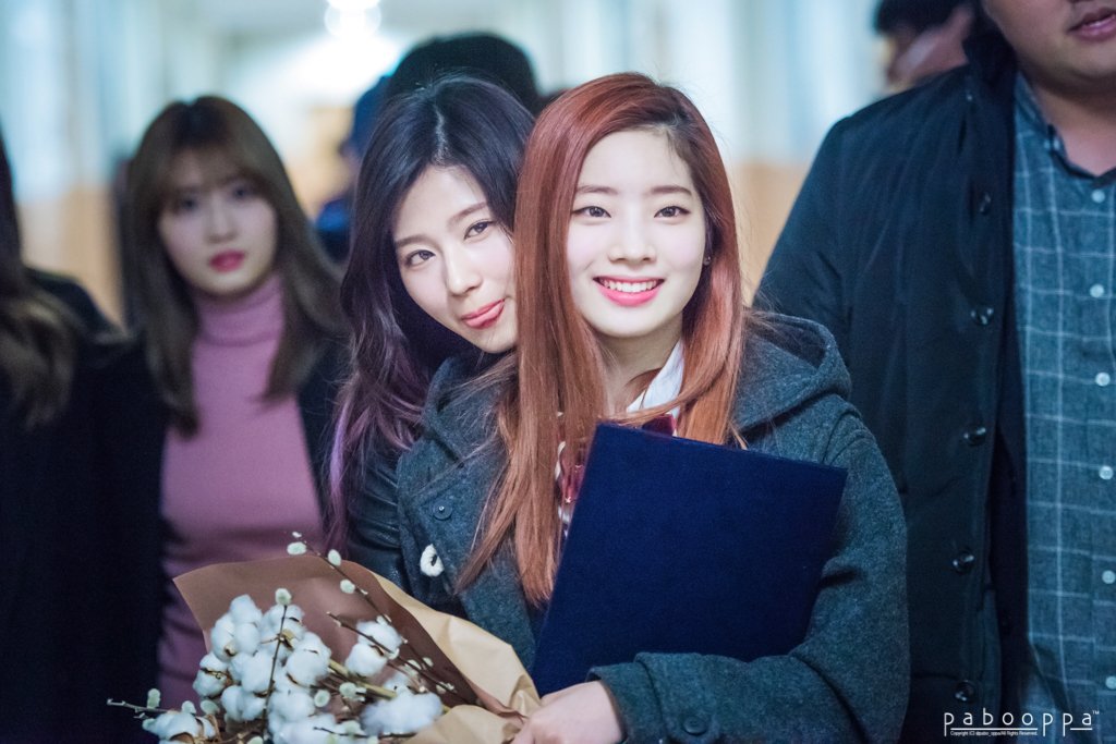 [170210] DaNa (Dahyun x Sana) New Photo @ Graduation Day at Hanlim ...