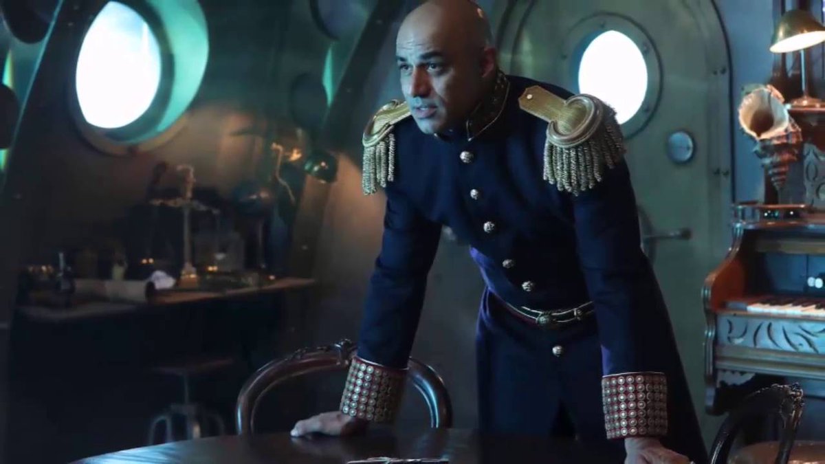 Con ustedes, el capitán nemo. el capitán nemo (del latín nemo, nadie ...