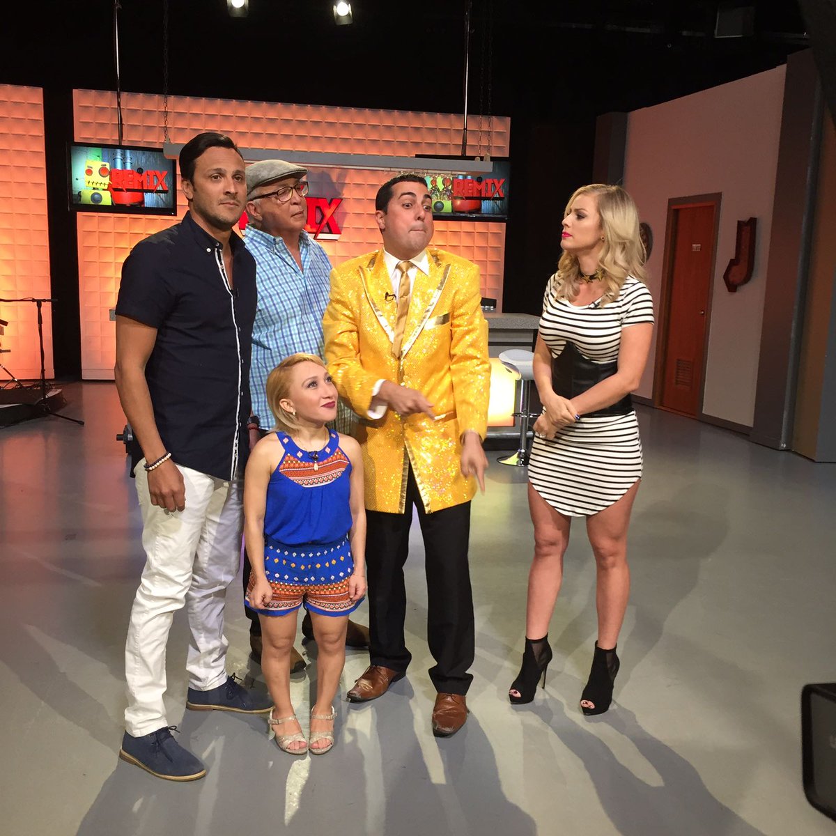 [fotos] karla michelle se estrenó como host, hace confesiones y hasta ...