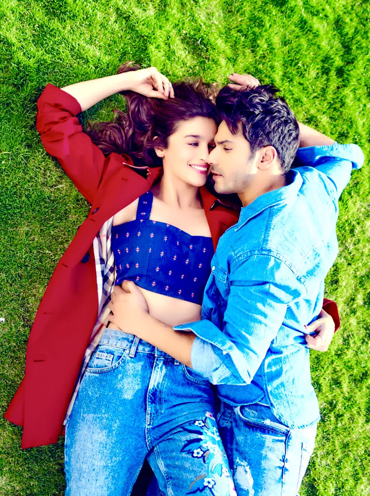 Alia Bhatt And Varun Dhawan Kiss