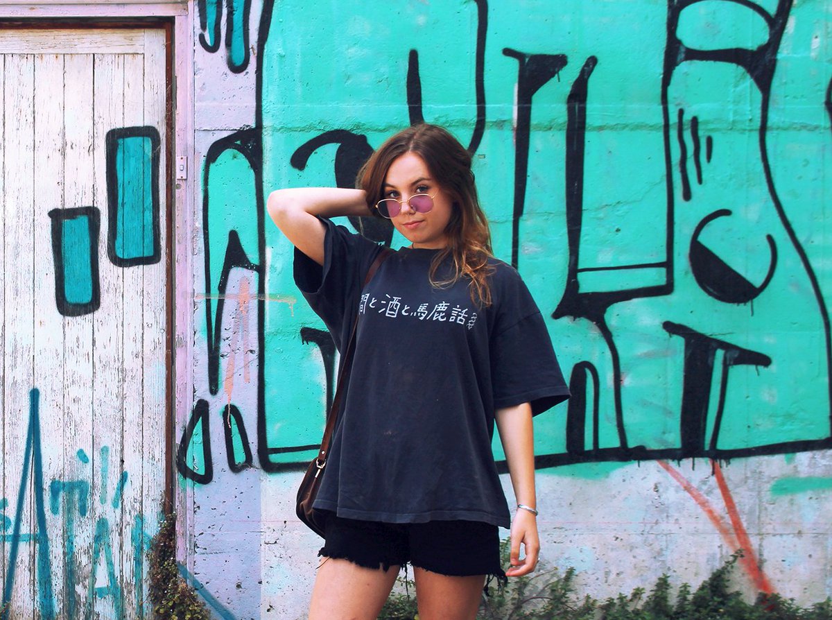 Isabella Wight (viewsofnow) - Tweets on iEmoji.com