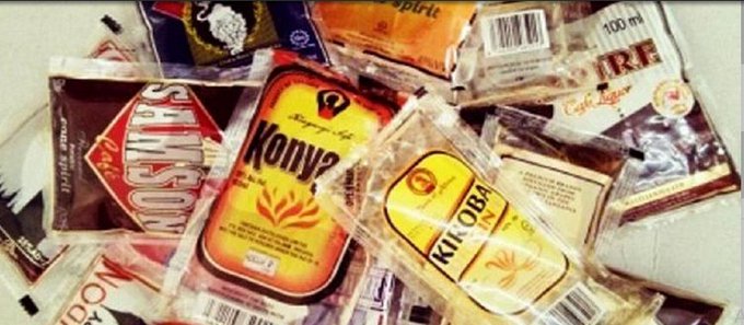 Les ravages de l’alcool en sachet en Afrique Les ravages de l’alcool en sachet en Afrique