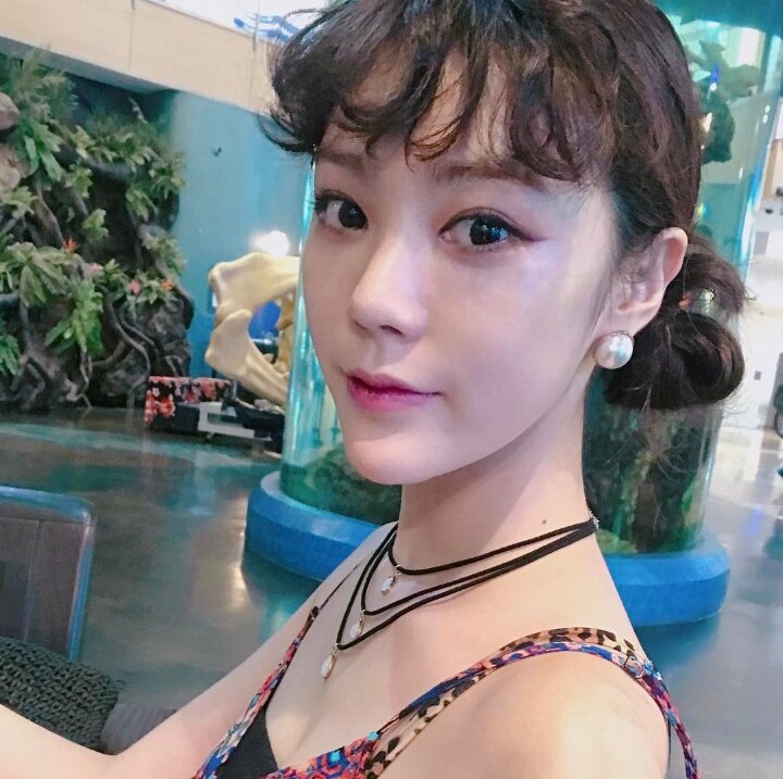 Lizzy After School Selca