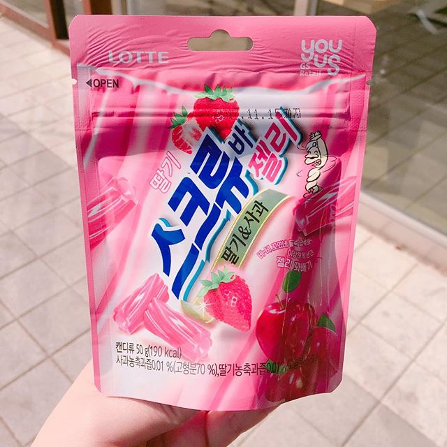 Joah 韓国トレンド情報サイト On Twitter 韓国で昔から愛されるアイスキャンディの【スクリューバー】 味はアップル＆いちごで