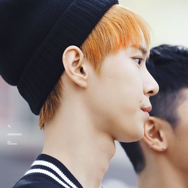 Idols with unique physical traits? : r/kpop