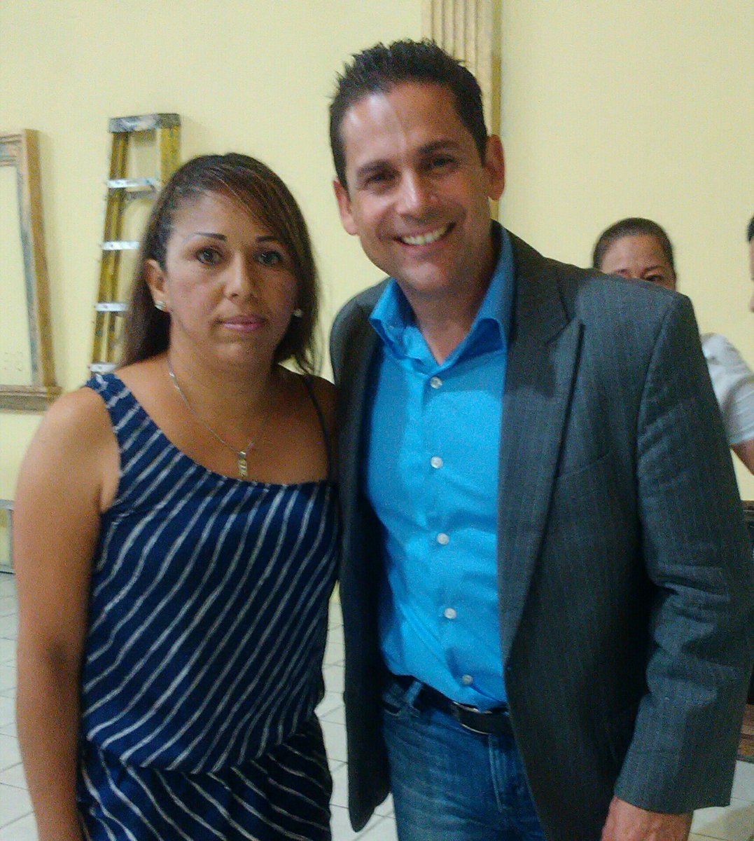 Flavio Cesar Y Su Esposa