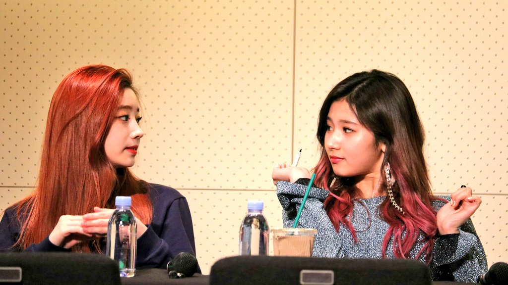 [170305] DaNa (Dahyun x Sana) New Photo @ Euljiro Fansign by twice ...