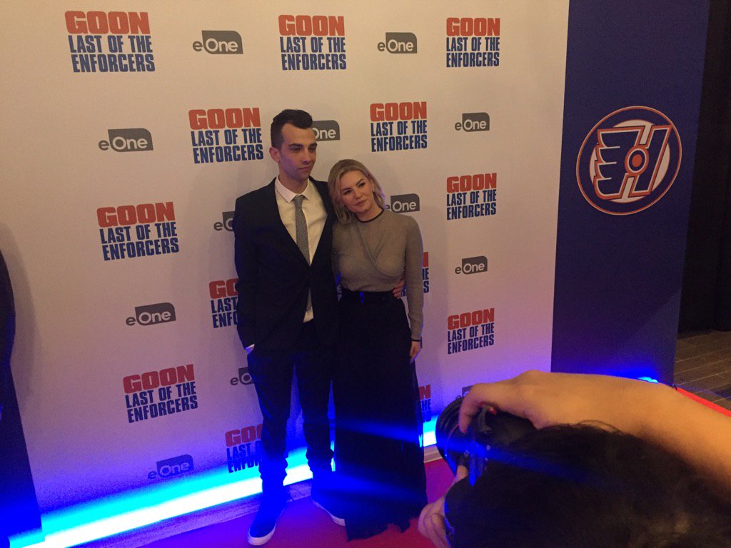 Elisha Cuthbert Popular Mechanics For Kids