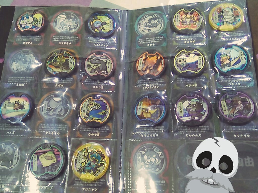 My Kuroi Yo-kai Watch medal box and Dictionary arrived today. I got ...
