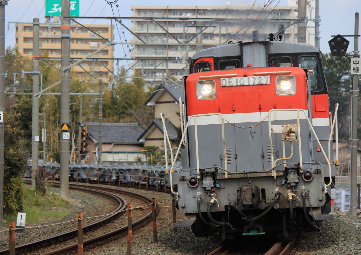 豊川のおぐりん on Twitter: "コキ107甲種輸送。 コキ107-1690～1697の8両がDE10-1727の牽引で日車から出場しました。 今日はヨ8450の日車への送り込み回送も ...