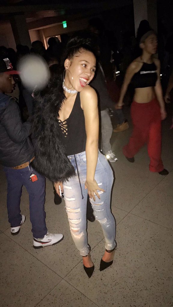 theHOTTESTmom On Twitter Dat Way Https t co royX0LviyJ Twitter thehottestmom-on-twitter-dat-way-https-t-co-royx0lviyj-twitter