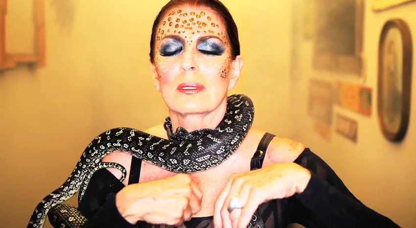 Joanna Cassidy As Zhora In Blade Runner Blade Runner Shoulder Of