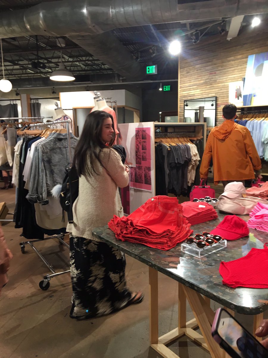 Laucy; Lauren Jauregui - Lucy Vives - Page 2127 - The L Chat