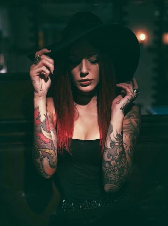 TW Pornstars - Cervena Fox. Twitter. Photo by @_marchayden 🔮 . 10:02 PM - 17 Mar 2017