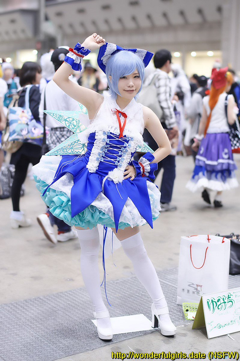 Touhou Cosplay Cirno