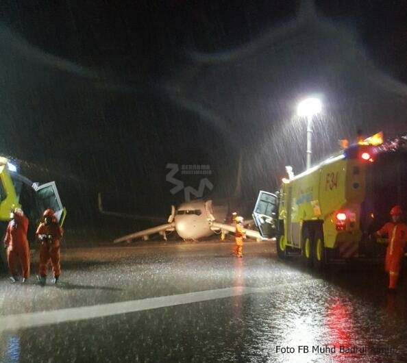 Malaysia Airlines flight MH2718 skidded upon landing at Sibu Airport ...