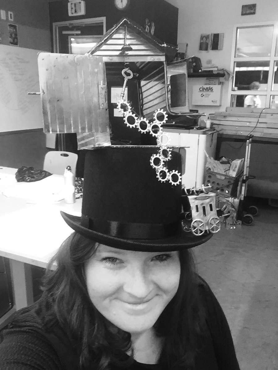 Elizabeth Collman's Instagram, Twitter & Facebook on IDCrawl