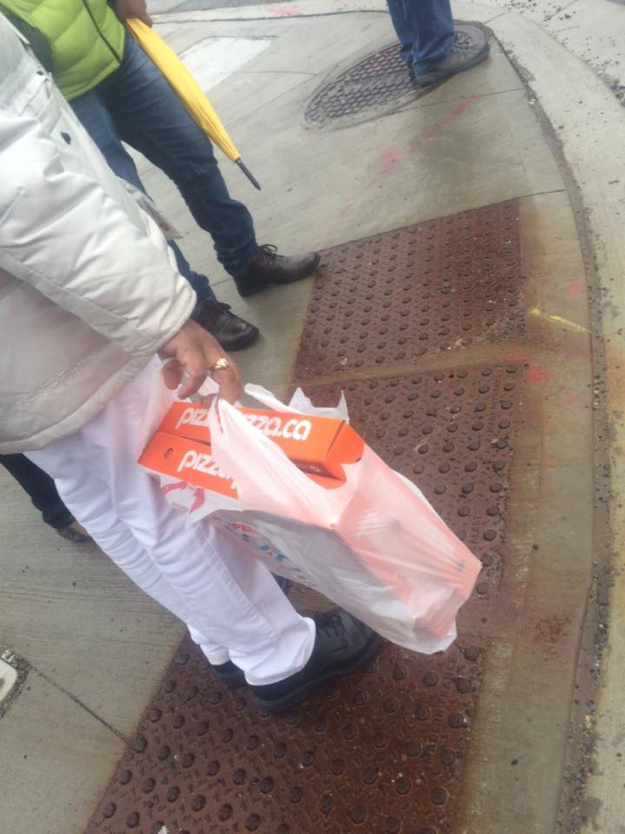 This pizza box in Japan that has a handle in the middle to keep the ...