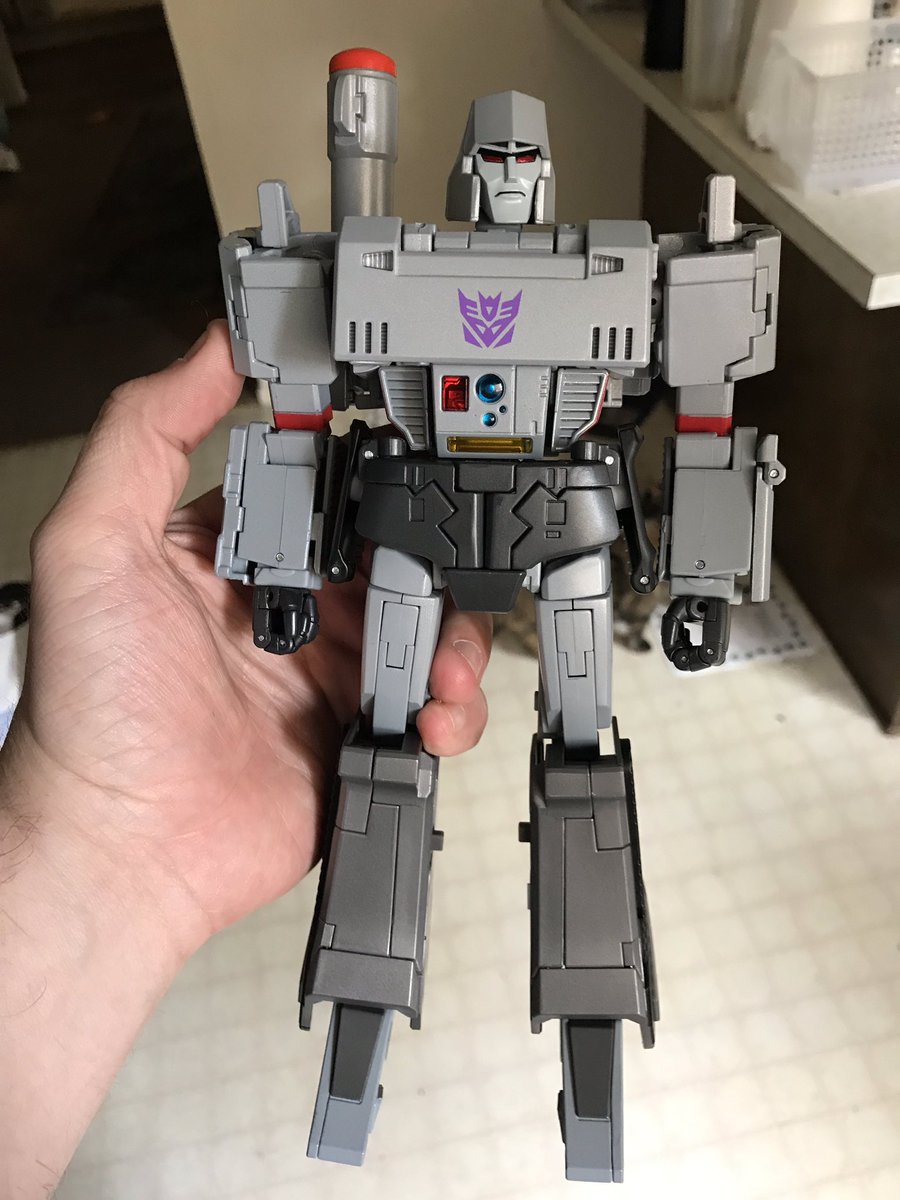 Masterpiece Megatron V2.0 has arrived... and he is GLORIOUS | Page 427 ...