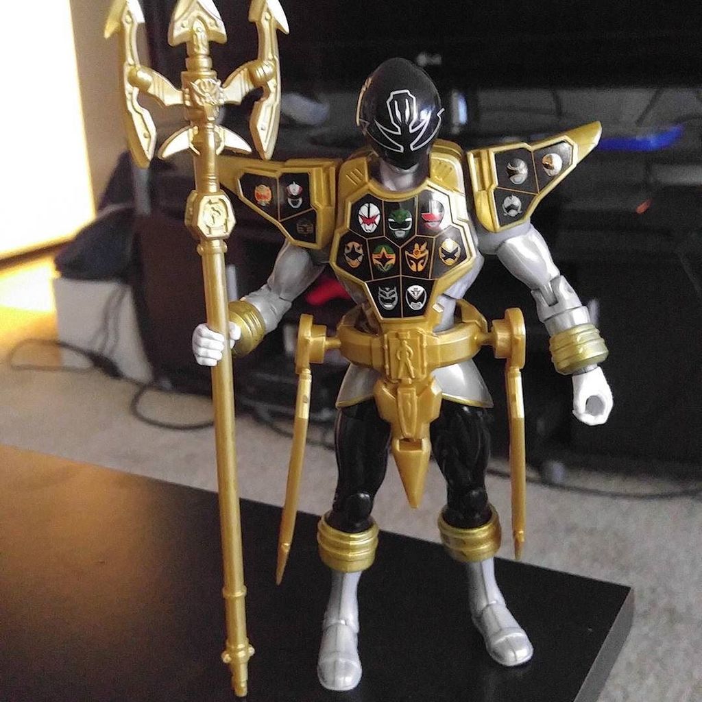 Power Rangers Super Megaforce Silver Ranger Gold Mode