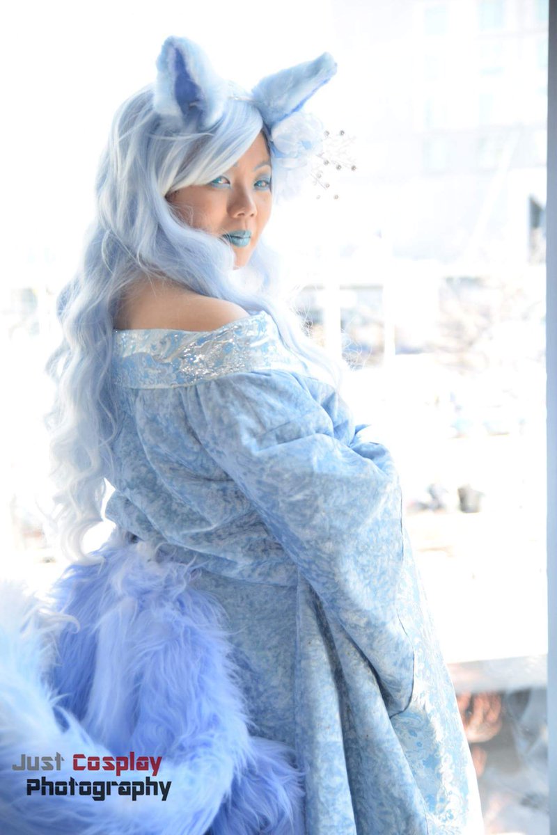 Vulpix Gijinka Cosplay