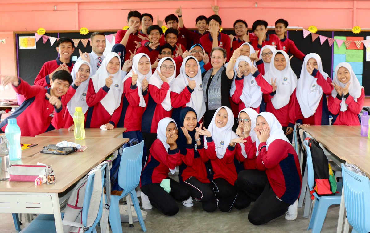 Ambassador Lakhdhir visited SMK Semerah Padi in Kuching to meet ...