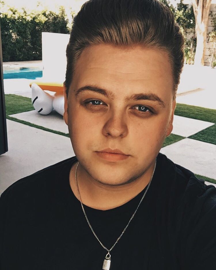 Nick Crompton's Instagram, Twitter & Facebook on IDCrawl