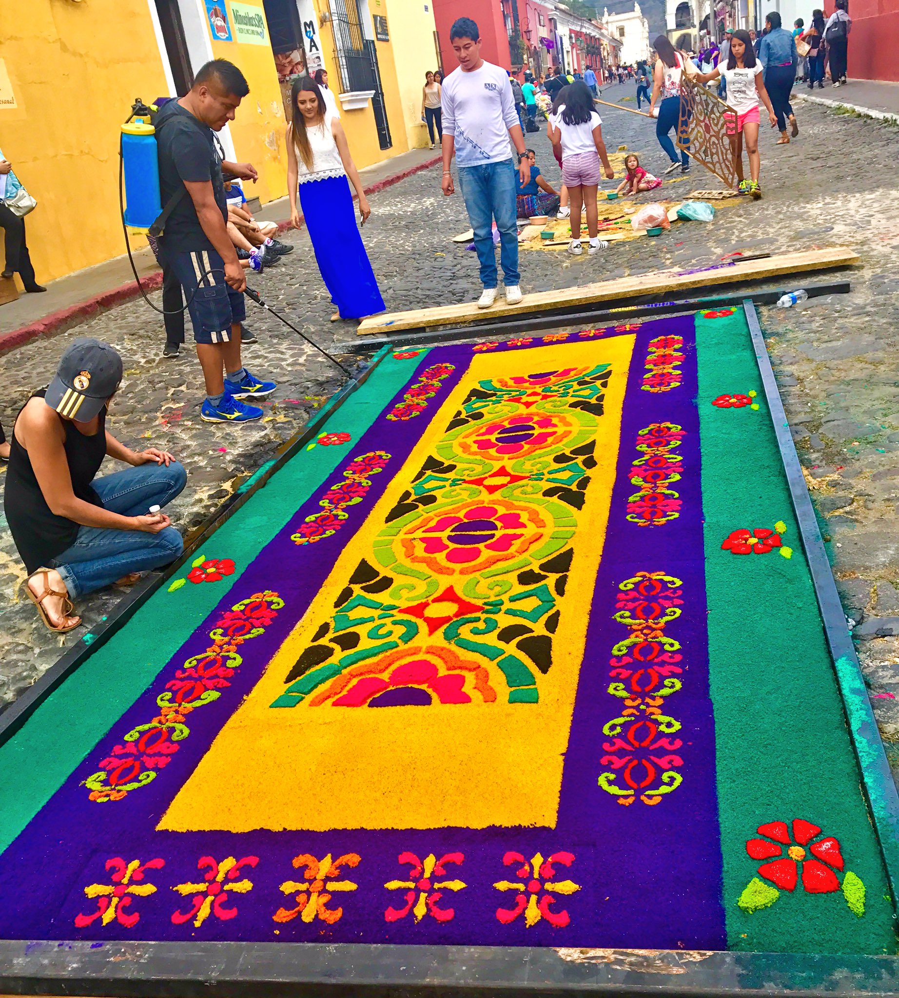 Alfombras de Semana Santa / Twitter