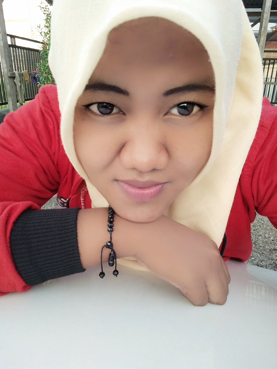 rischa_ratulangi (@RischaRatulangi) | Twitter