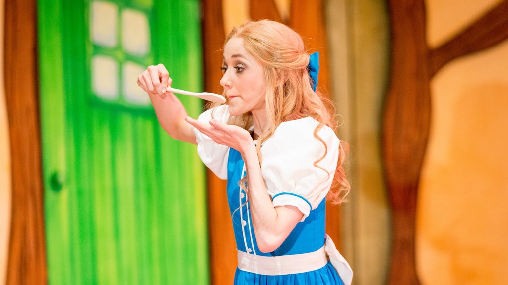Grab your bowl of porridge! ? Get ready for CBeebies Goldilocks and the ...
