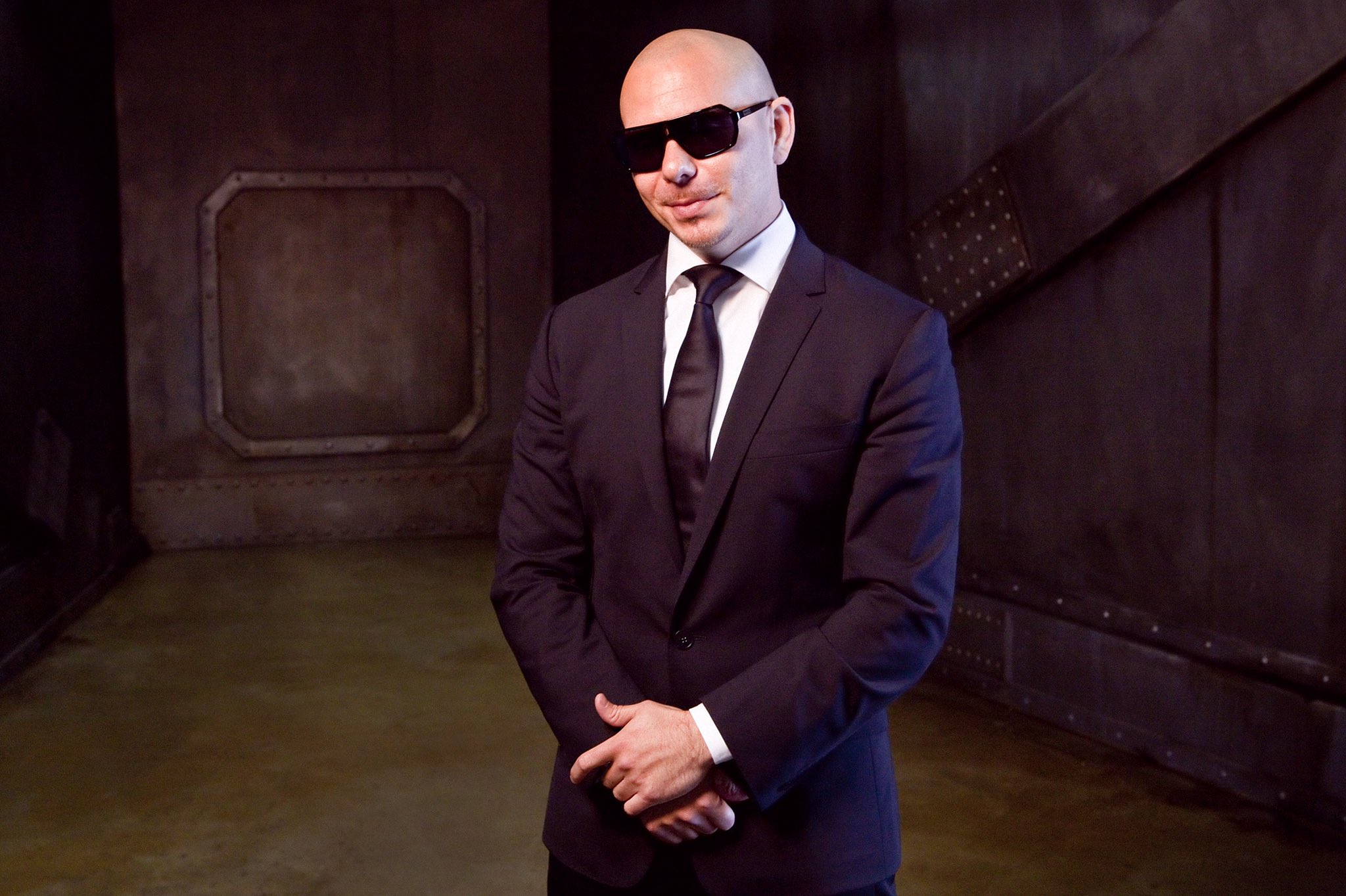 Pitbull Rapper Wallpaper Hd