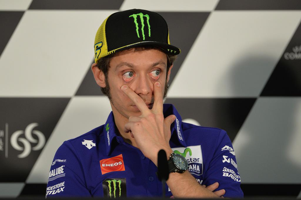 Rossi keeping an eye on things in Qatar : r/motogp