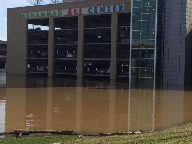 Flooding causes traffic, parking changes around KFC Yum Center | WLKY ...