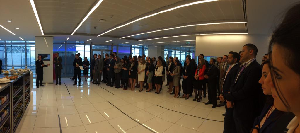 MikeBloomberg visiting the Dubai office of Bloomberg, and showing us a ...