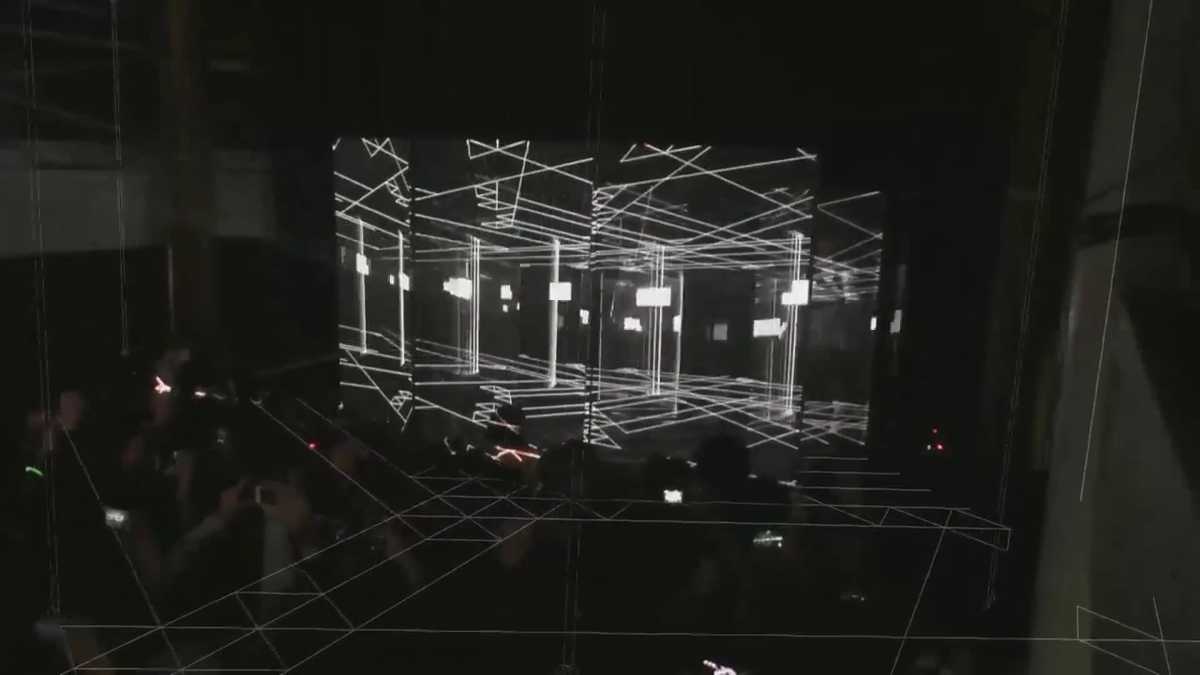 【フェス】Perfume、SXSW 2015で新曲｢STORY(SXSW-MIX)｣を最先端の映像とともに披露【祝10周年 ...