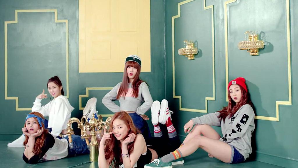 [情報] CLC - Pepe MV & 1st Mini Album《初戀》 - 看板 KoreanPop - 批踢踢實業坊