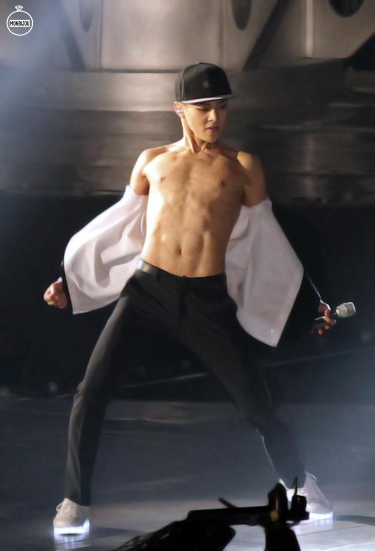 Exo Chen Shirtless