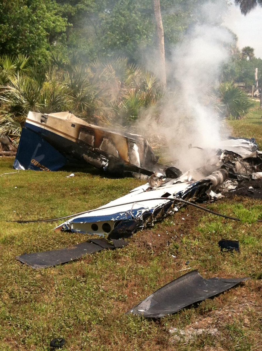 New photo of plane crash in Fort Pierce; pilot killed. | WPEC CBS12 ...