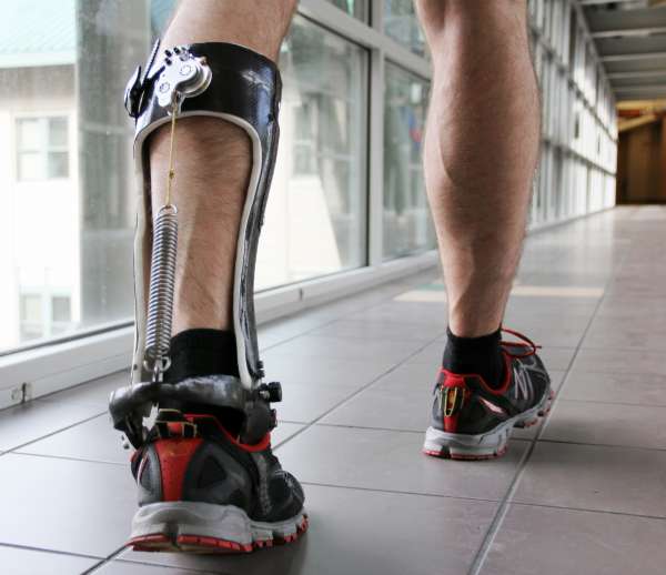 This lightweight bionic boot could help improve walking efficiency for ...