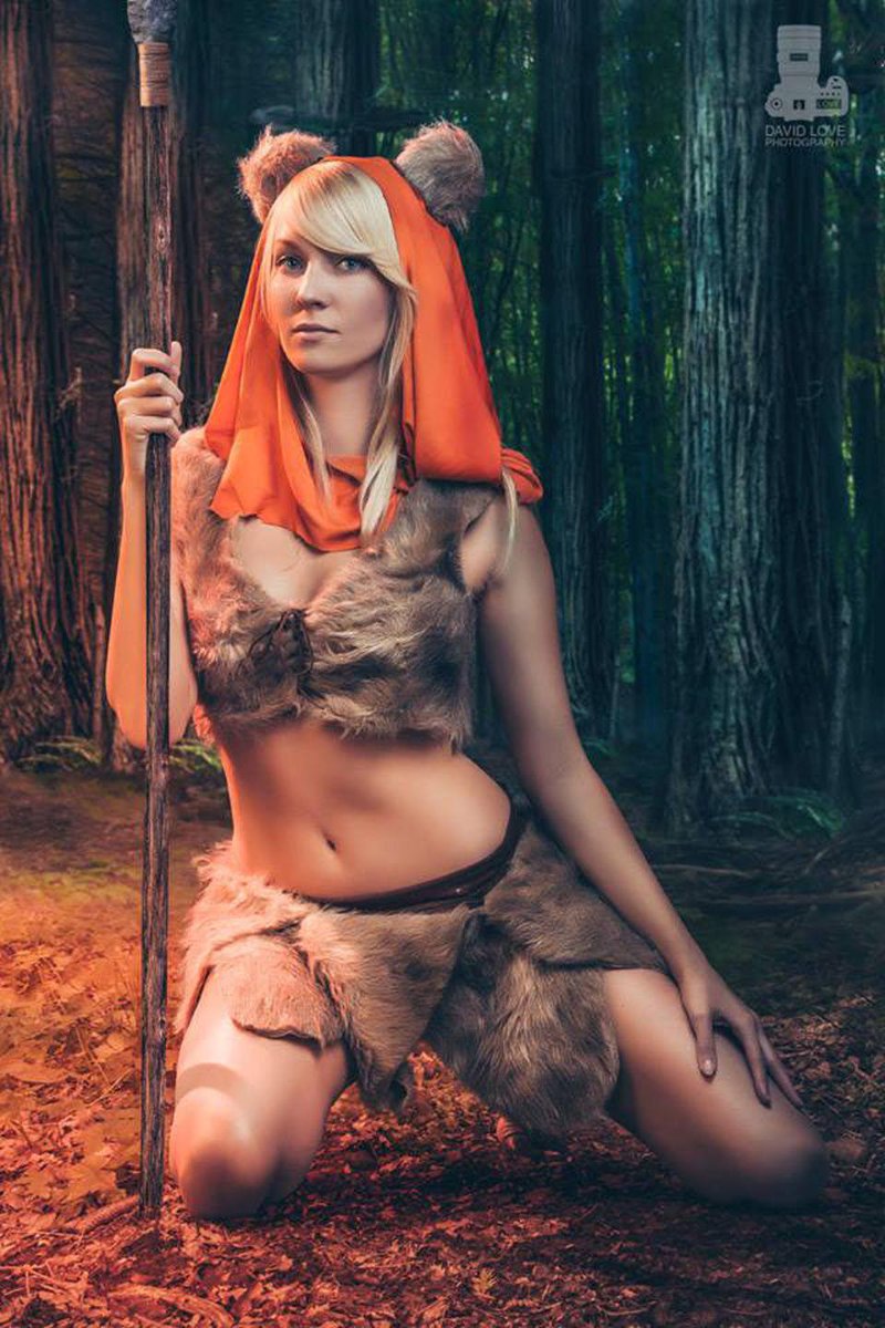 Ever Seen A Sexy Ewok This Skimpy Superhero And Star Wars Cosplay Photography Is Stunning