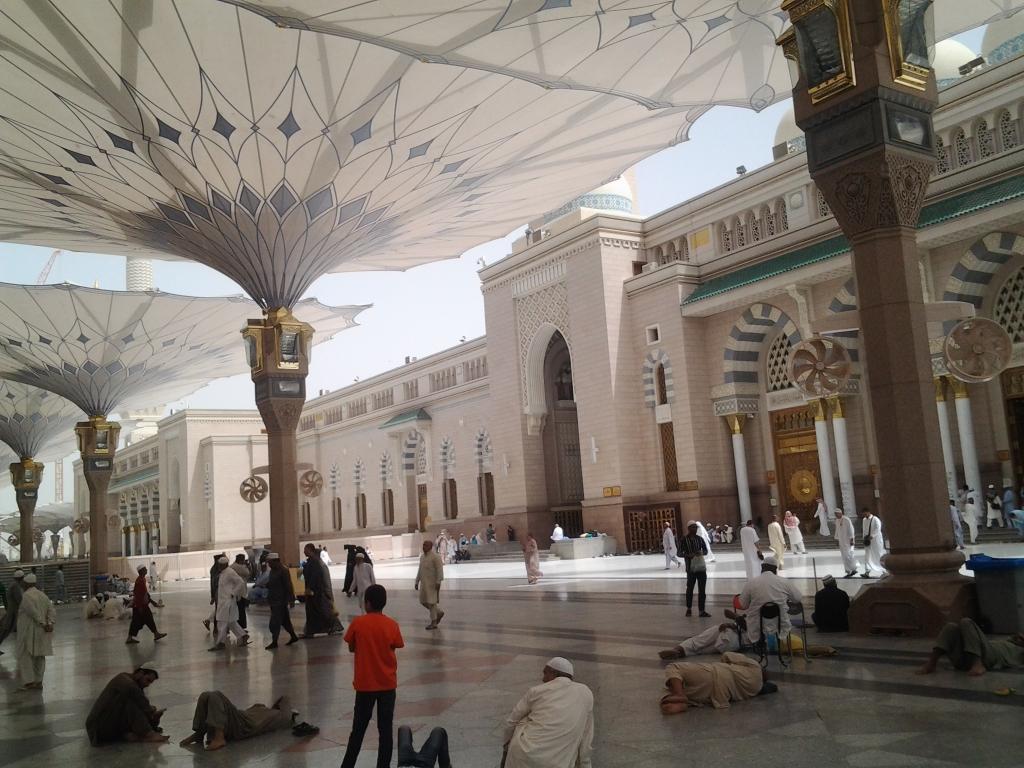 Prophet's Mosque - Masjid Nabawi - Page 2
